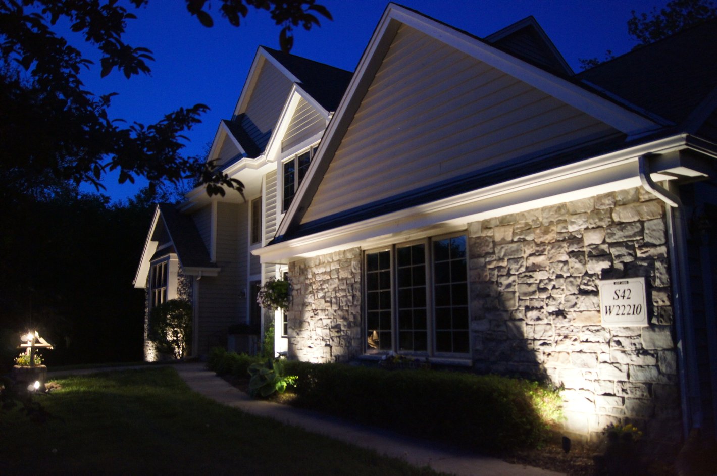 3 Expert Tips For A Well-Lit Front Walk